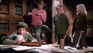 When Did Klinger Stop Wearing Dresses In MASH? - MASH FAQ